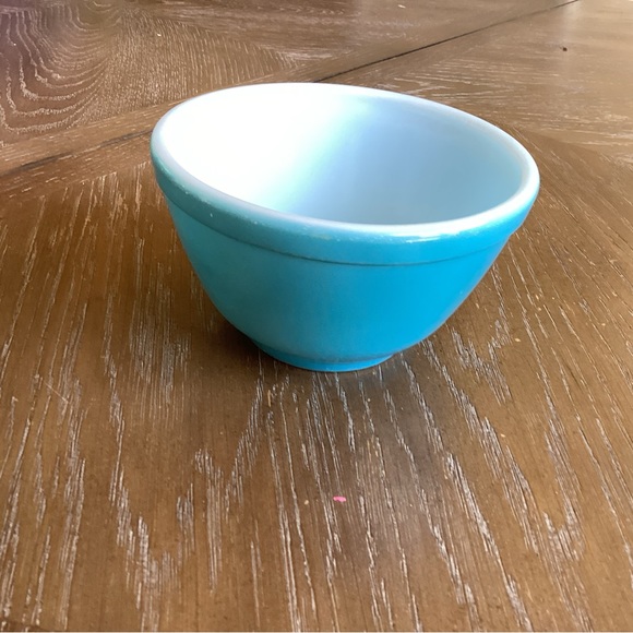 Pyrex | Kitchen | Vintage Pyrex Blue Nesting Mixing Bowl | Poshmark